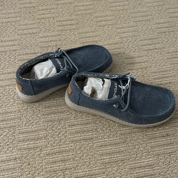 Hey Dude | Shoes | Nwt Hey Dude Wally Youth Blue Shoes Sizes 4y 5y ...